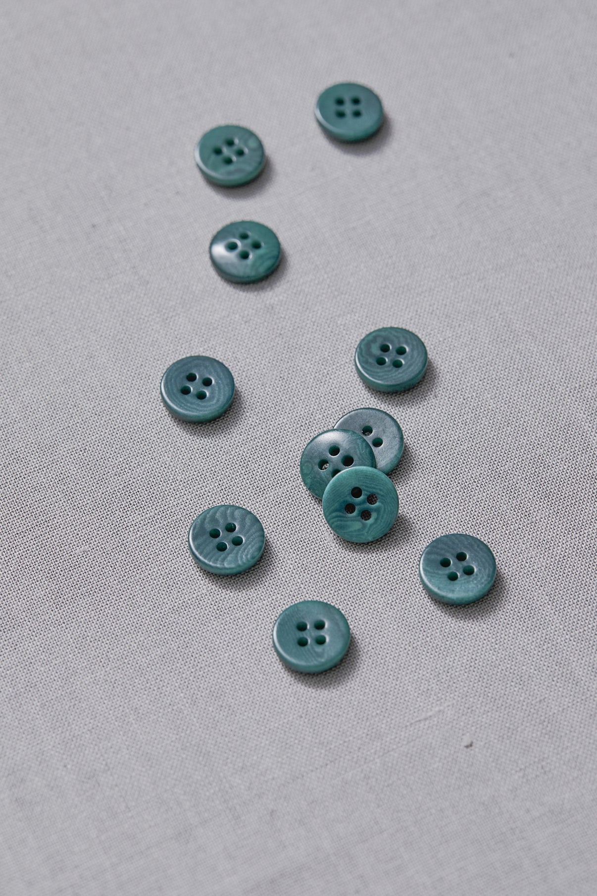 PLAIN 4 HOLE COROZO BUTTON | Aqua 11mm – Paper Scissors Cloth